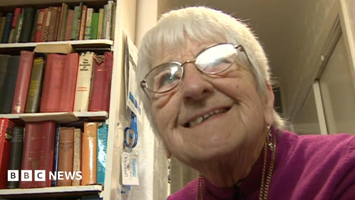 Historical society founder Brenda Murray honoured - BBC News