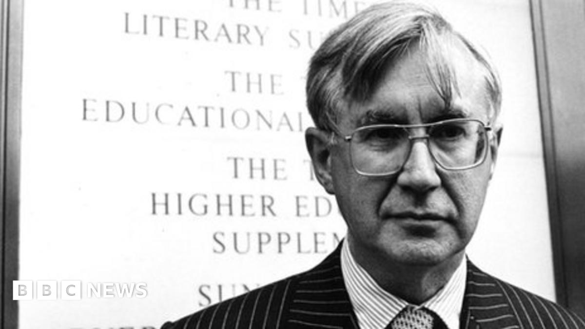 William Rees-Mogg, former Times editor, dies - BBC News