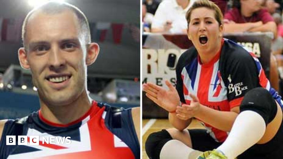 Dai Greene helps start Nos Galan run in Mountain Ash - BBC News