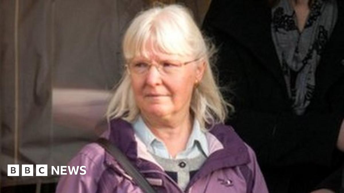 Organist Alan Greaves murder: Wife speaks of her grief - BBC News