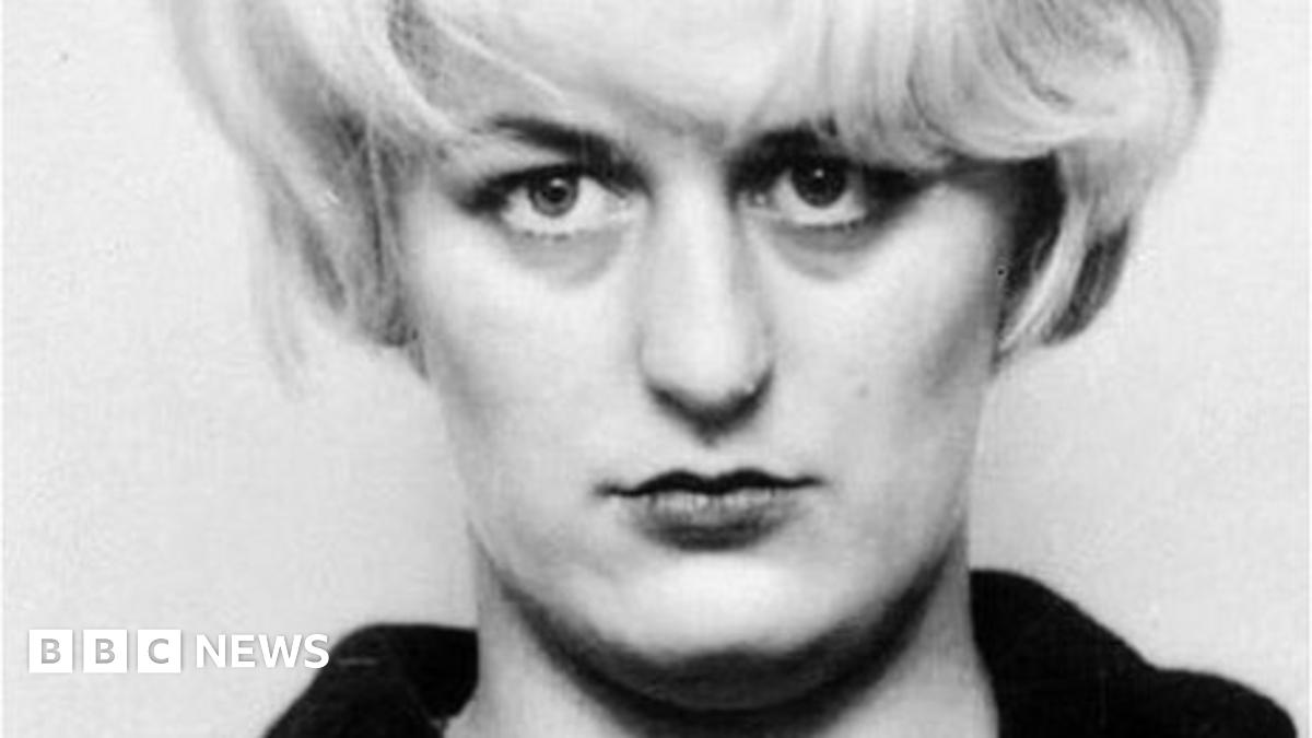 Myra Hindley prison papers reveal 'very complicated woman' - BBC News