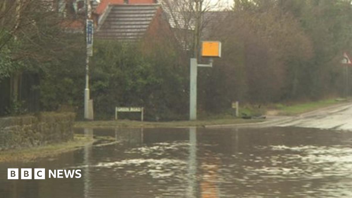 Weston flooding: Pumps used to clear flooded A51 - BBC News