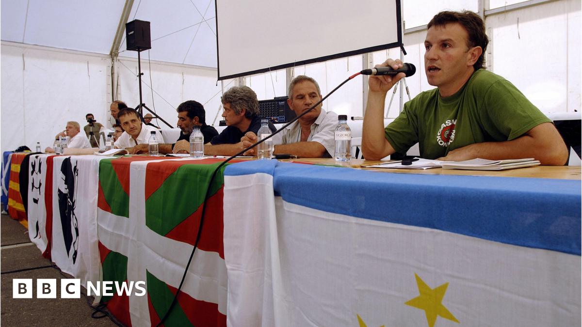 Basque nationalists Batasuna disband French party - BBC News