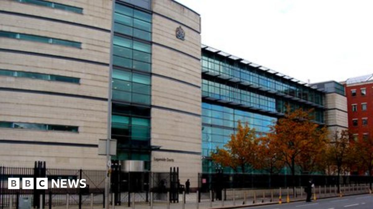 Anthony McDonnell in court on terrorist charges - BBC News