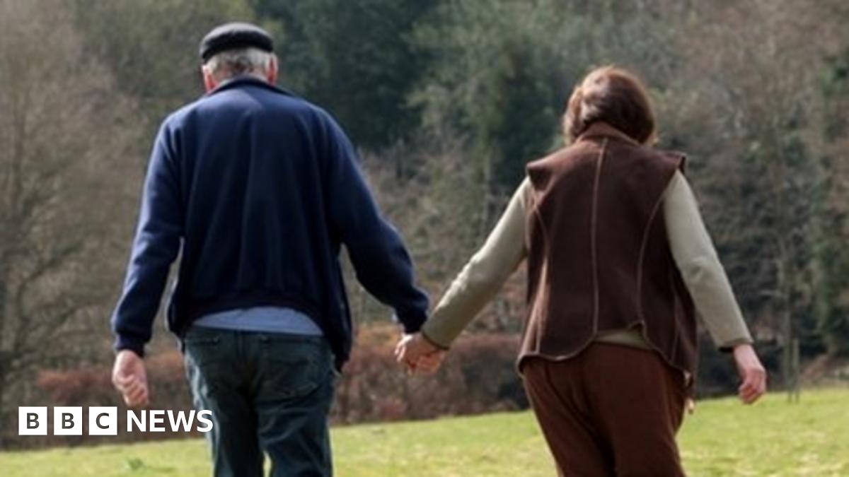 Money woes help cause rise in Guernsey Relate counselling - BBC News