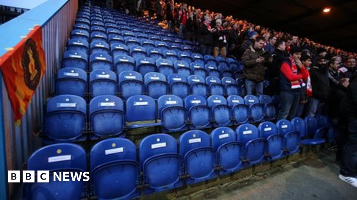 Mansfield Town thanked for 'lovely' Hillsborough tribute - BBC News