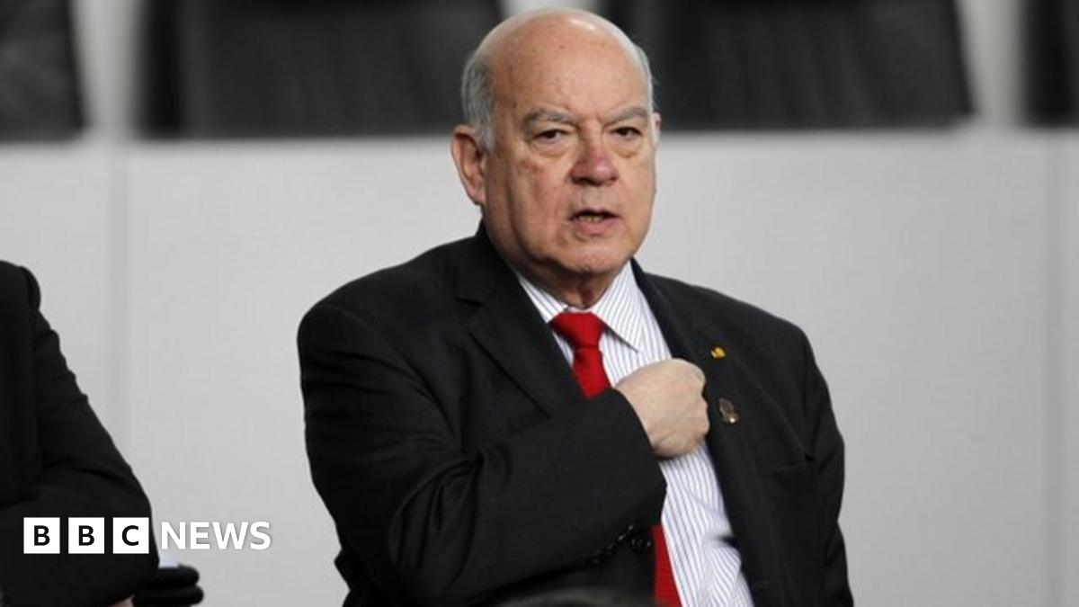 Chavez illness: Warning of 'Venezuela democracy threat' - BBC News