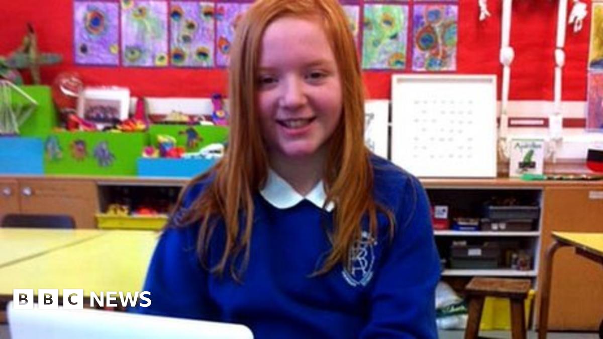 Aberdeen schoolgirl Jasmin Duncan releases first book - BBC News