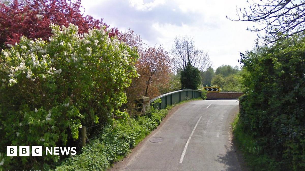 Quad bike death rider Adam Mander 'not wearing helmet' - BBC News