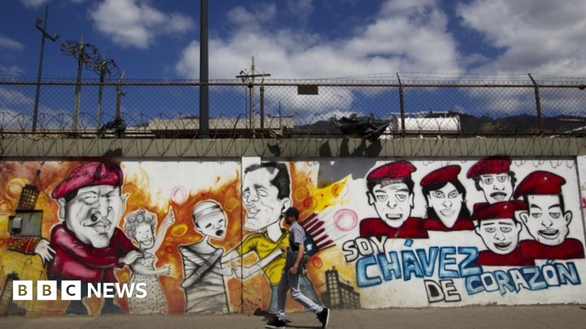 Hugo Chavez: Continuity or crisis as swearing-in delayed? - BBC News