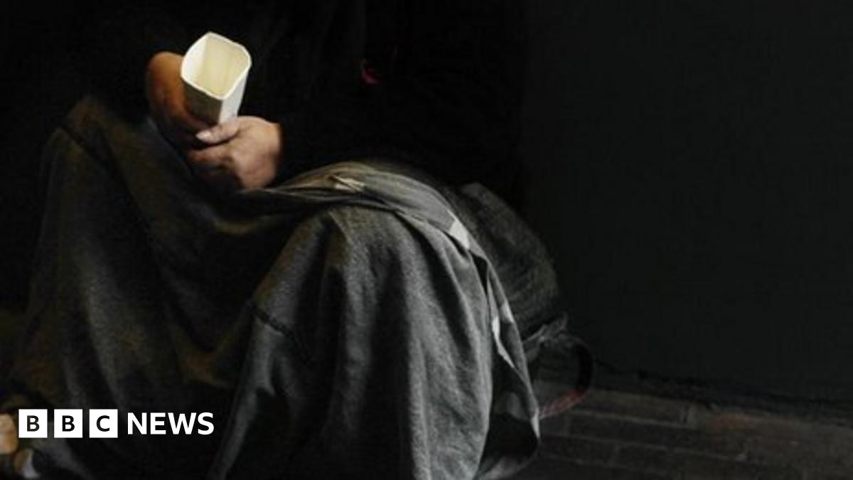 Plan for Aberdeen begging and busking by-laws - BBC News