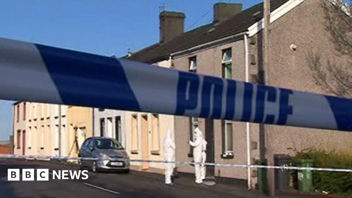 Andrew Male murder in Aberaman: Corey Thomas remanded - BBC News