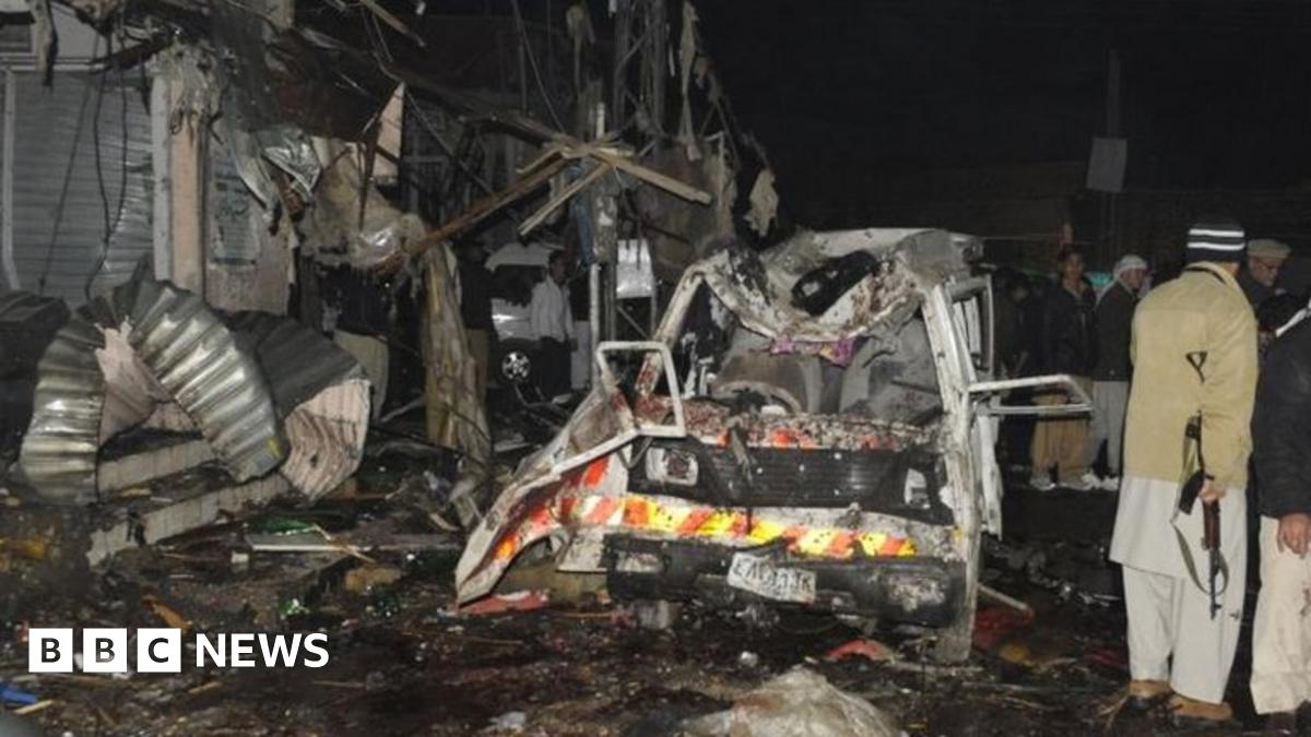 Pakistan blasts: Scores killed at Quetta snooker hall - BBC News
