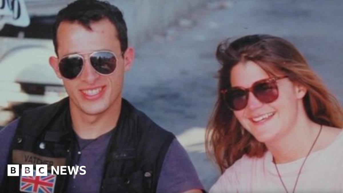 Sean Vatcher recalls Bosnia death of Collette Webster - BBC News