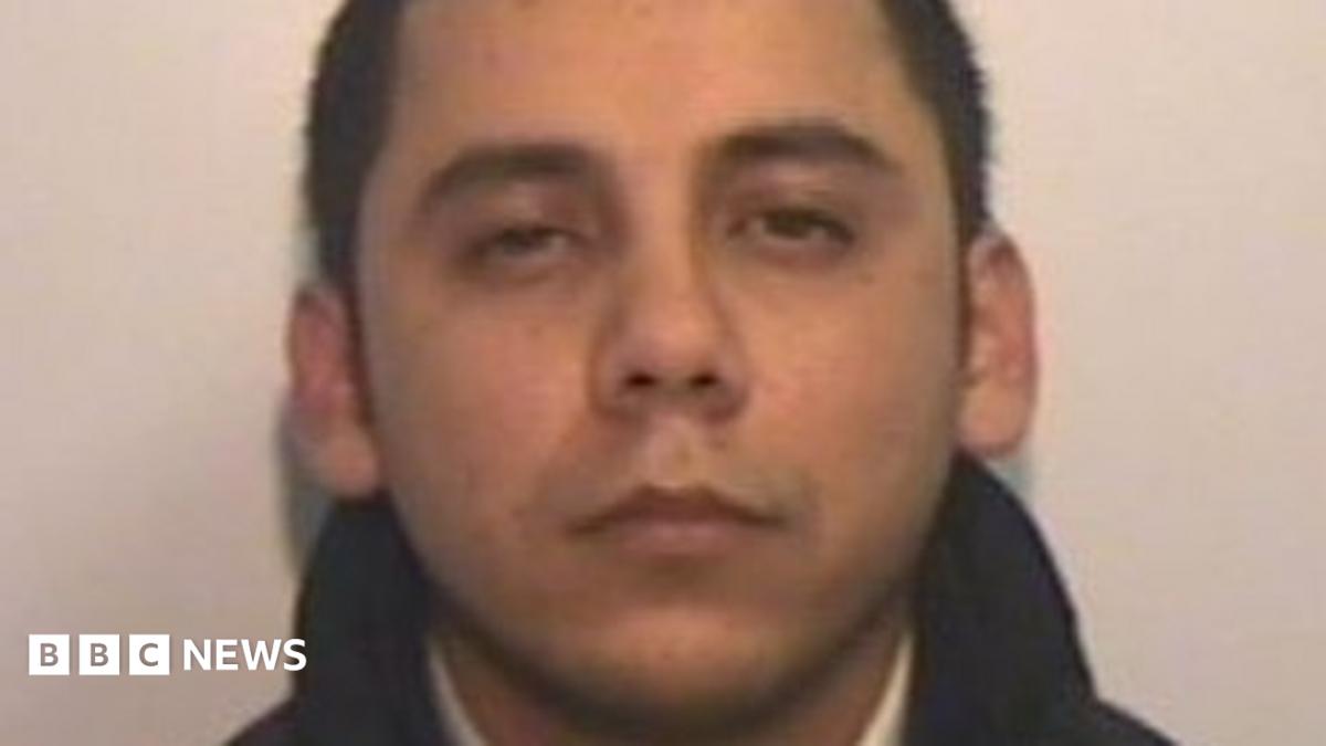 Jewel thief Charles Rodriguez who fled to Colombia jailed - BBC News
