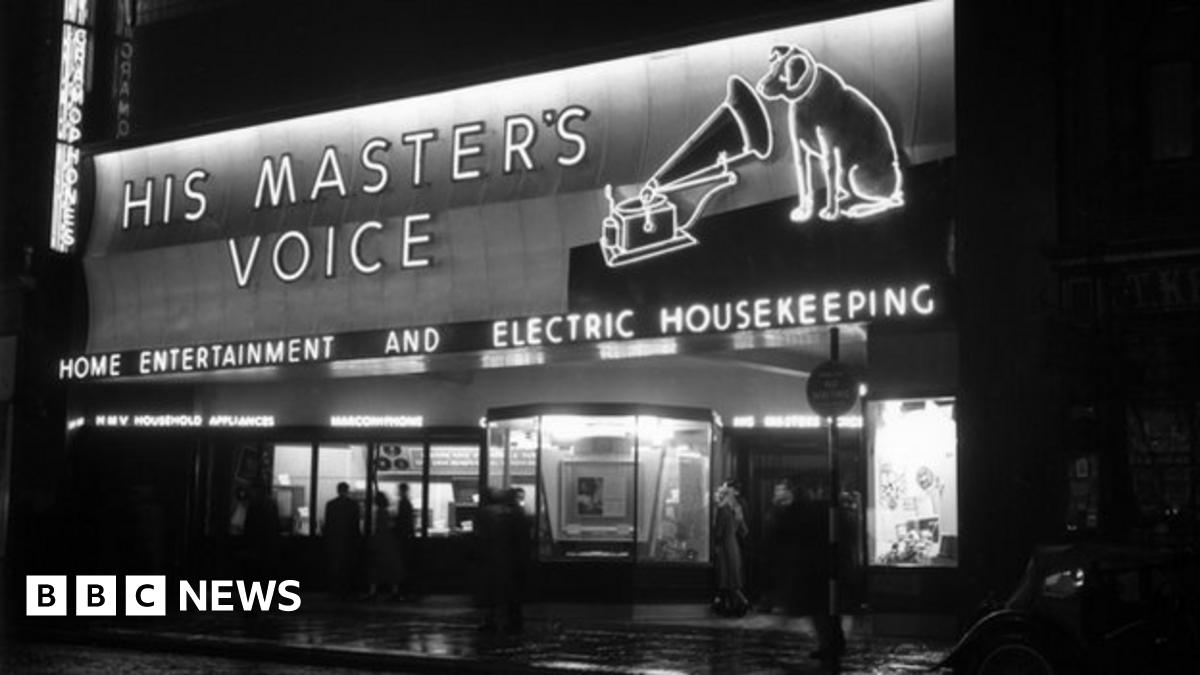 HMV: A visual history - BBC News