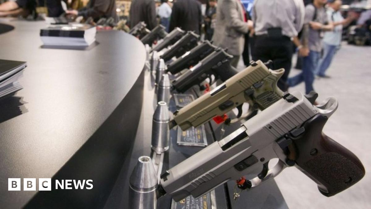 US gun debate: Obama to unveil gun control proposals - BBC News