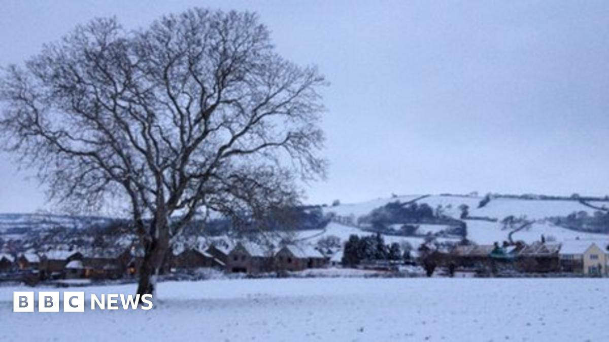 Somerset snow: Ice warning to drivers - BBC News