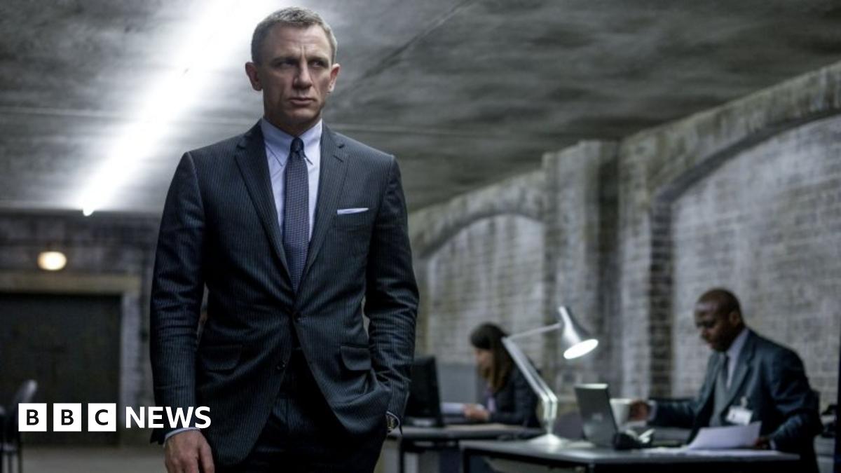 Censored Bond film Skyfall opens in China - BBC News