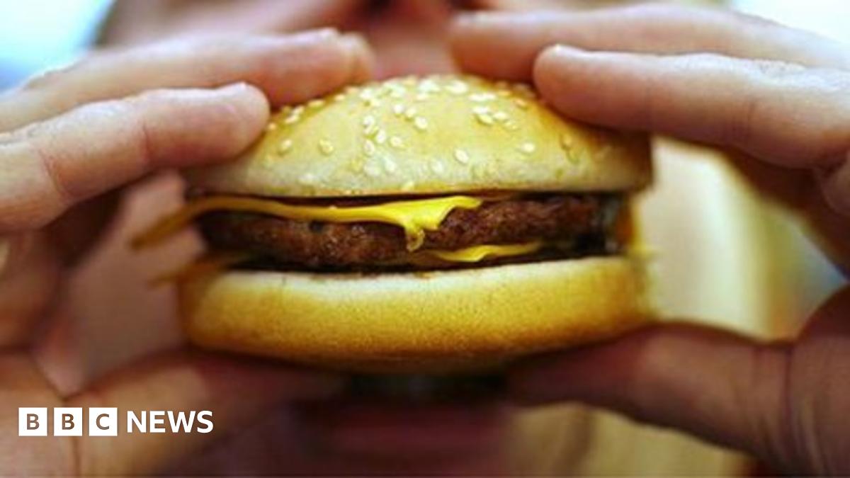 Campaign to tackle childhood obesity in Ireland - BBC News