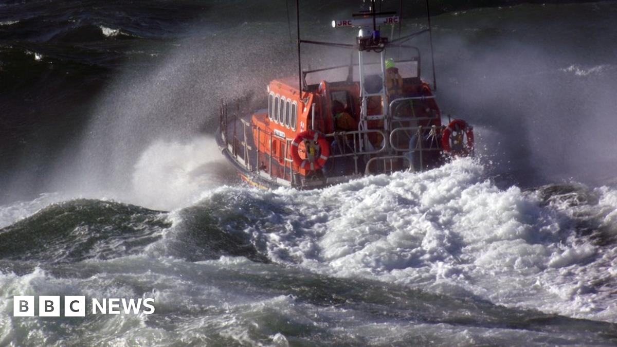 Manx lifeboats rescue 76 people in 2013 a rise of 13% - BBC News