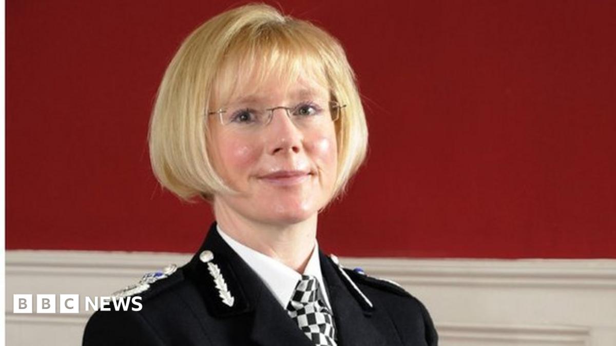 Humberside Police appoints its first female chief constable - BBC News
