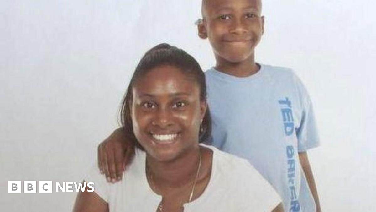 Mother Hazel Spence left paralysed by hospital error - BBC News