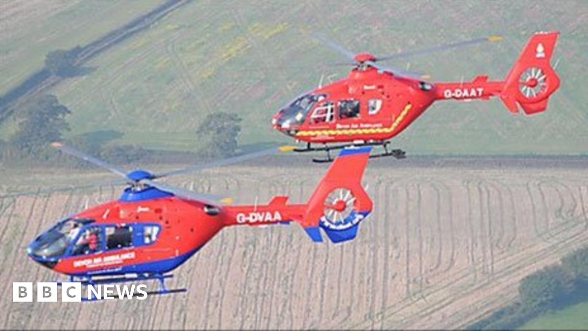 Tiverton A361 road worker Steven Tolley dies after van collision - BBC News