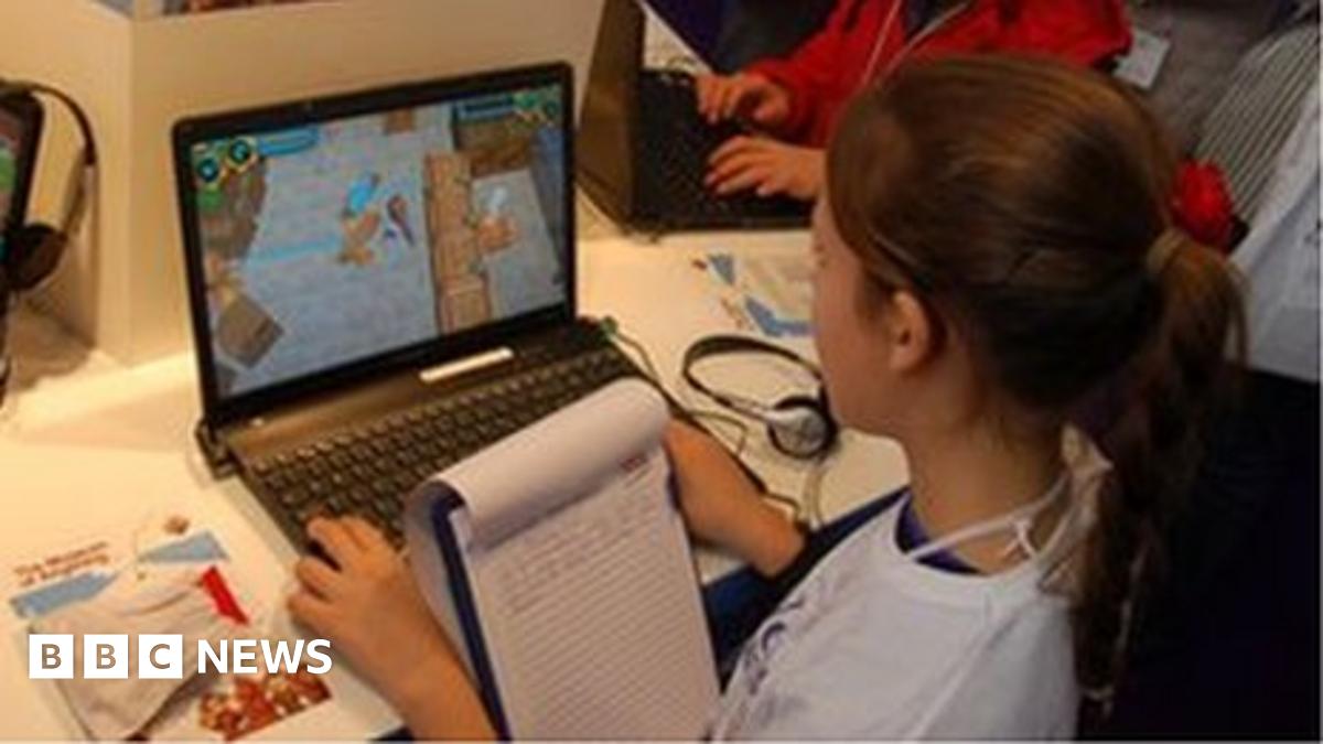 Primary pupils 'should learn computing', says Microsoft - BBC News