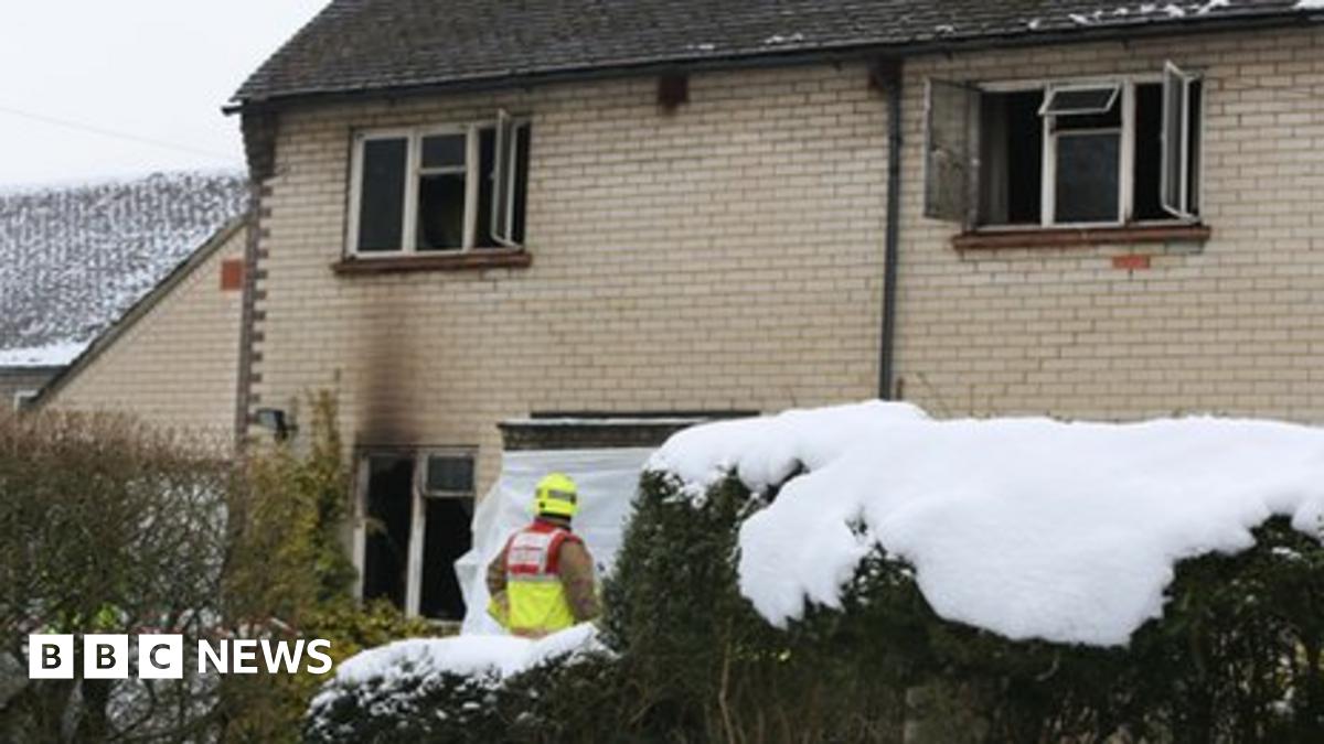 Michael Griffiths murder: Police seek 'unfamiliar' car - BBC News
