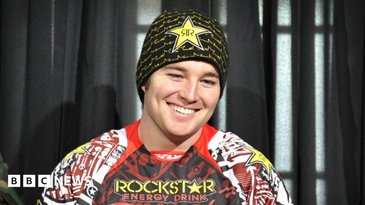 Caleb Moore dies after X-Games snowmobile crash - BBC News