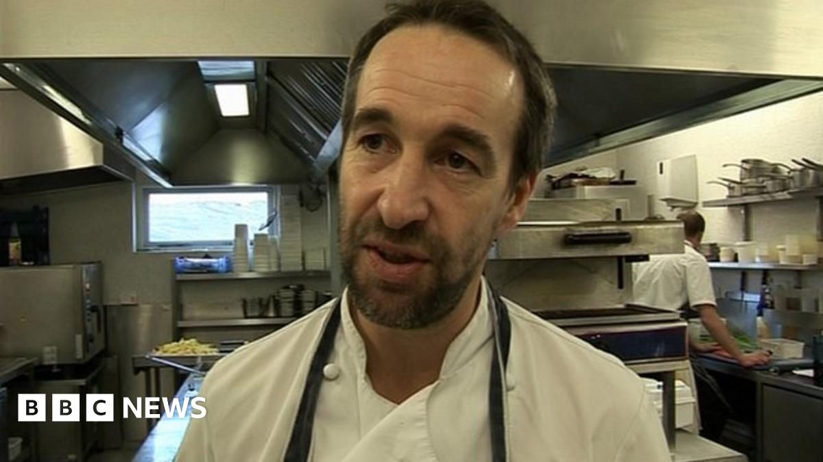 Chef Stephen Terry denies discrimination at Hardwick - BBC News
