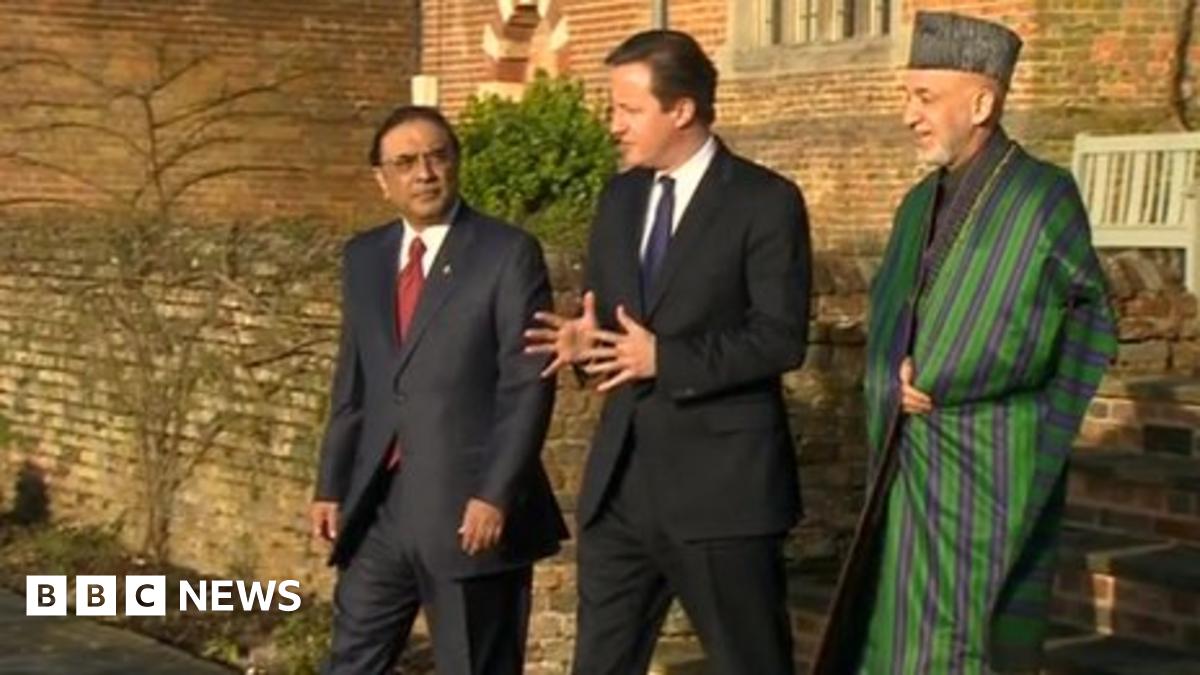 Afghanistan and Pakistan aim for 'peace in six months' - BBC News
