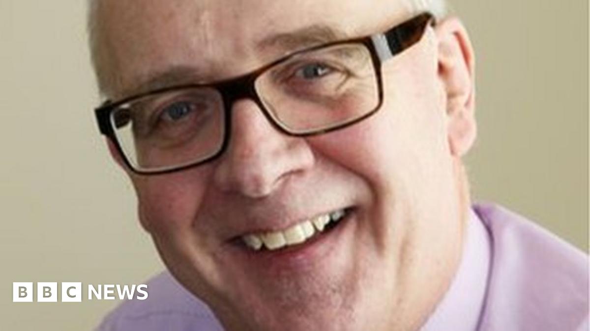 Rev Rob Craig named as moderator of Presbyterian Church - BBC News