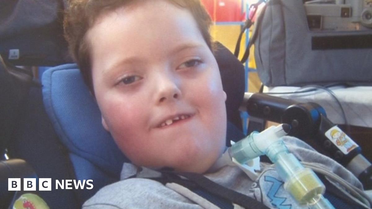 Boy's death not due to neglect, Southampton coroner says - BBC News