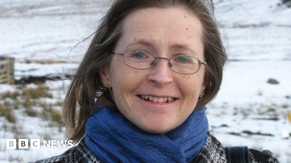 Living with Addison's disease - BBC News