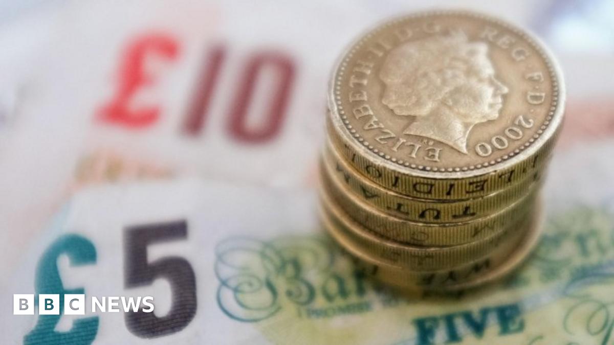 Pension deficits fall back to £211bn - BBC News