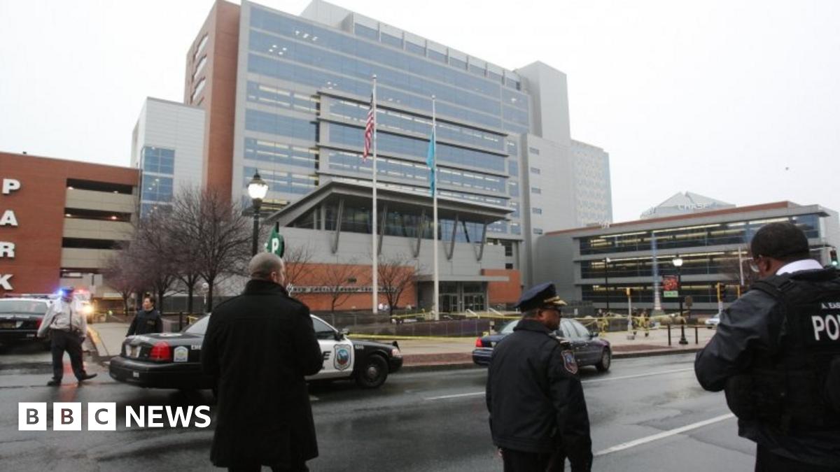 Three dead in Delaware courthouse shooting - BBC News