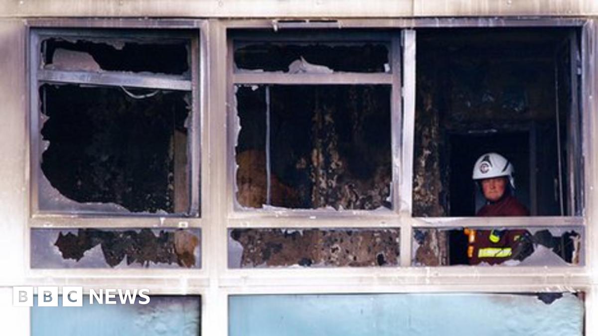 Council 'regrets' Lakanal House tower block fire deaths - BBC News