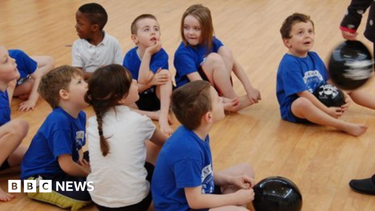 The challenge of providing good PE lessons - BBC News