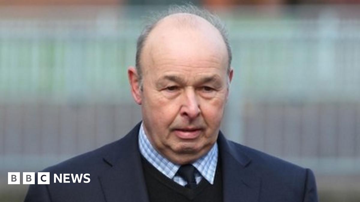 Kent huntsman Brian Fraser cleared of trying to murder ex - BBC News