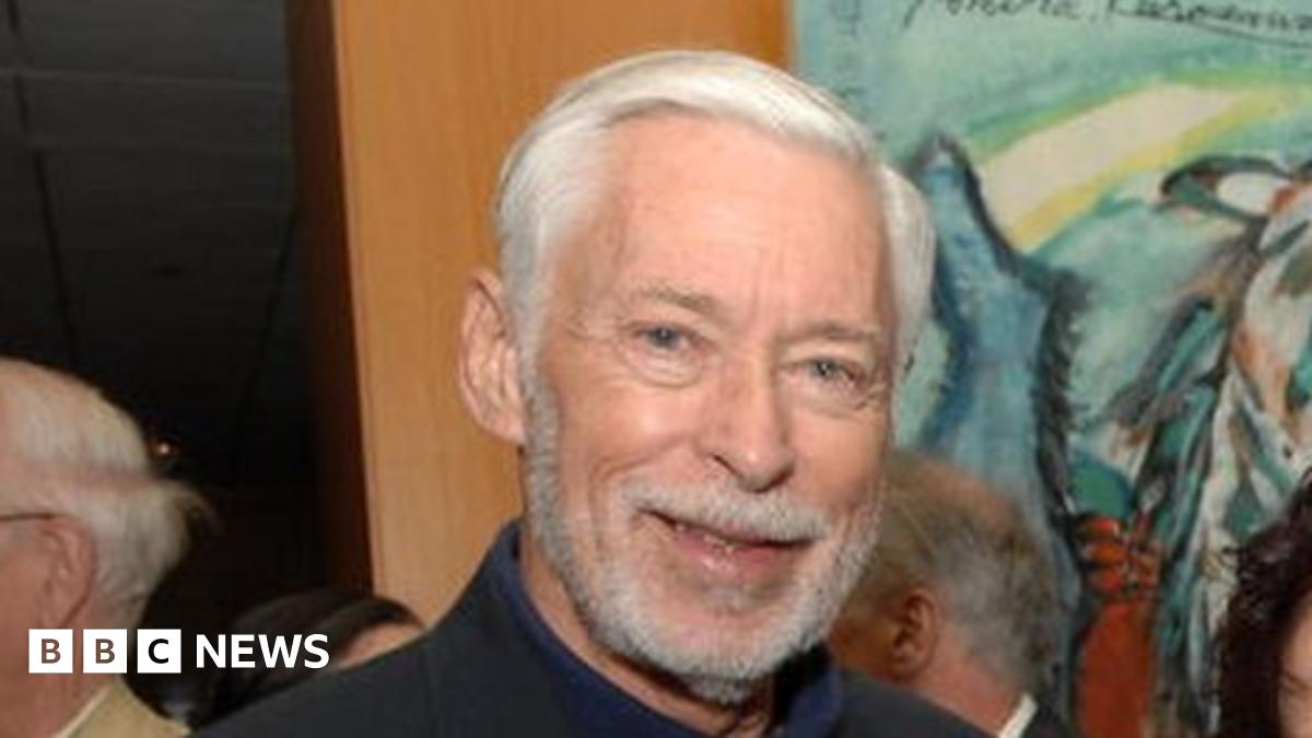 John Kerr, South Pacific actor dies aged 81 - BBC News