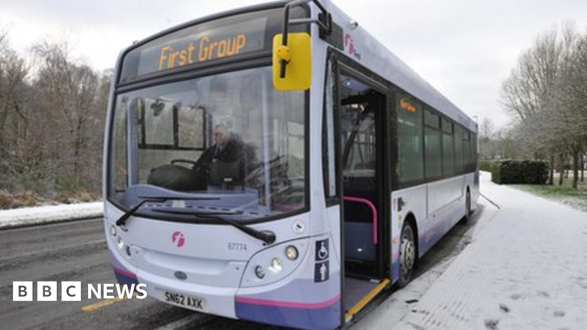 First Borders bus driver recruitment promises jobs - BBC News