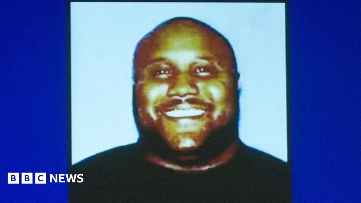 US fugitive Christopher Dorner died from single gunshot - BBC News