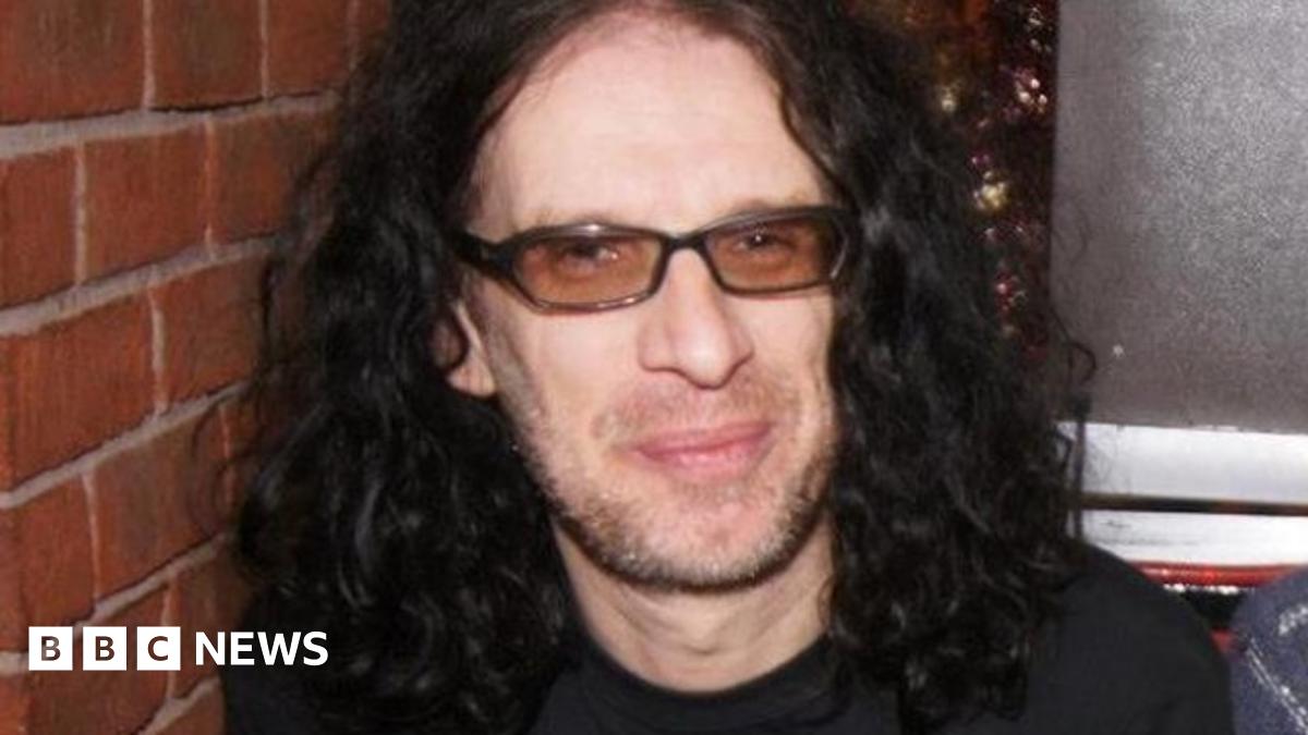 Terry Hudson: Aberystwyth photographer missing - BBC News