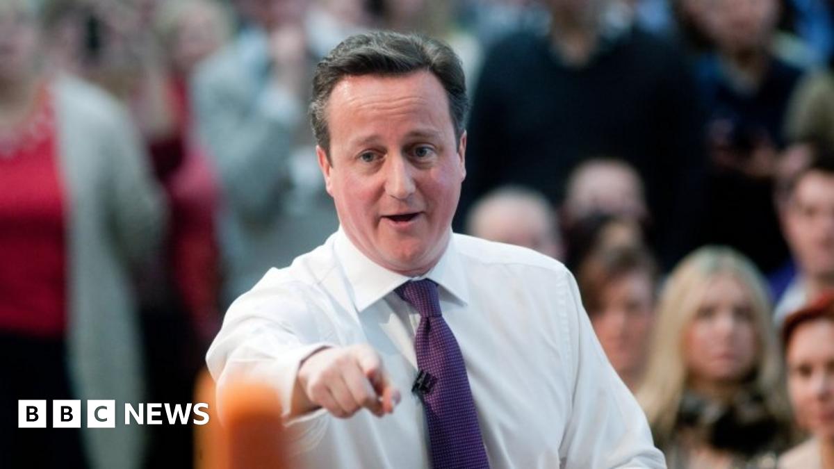 One Direction video: David Cameron in cameo for Comic Relief - BBC News