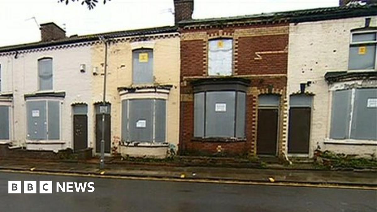 Liverpool City Council to sell vacant houses for £1 - BBC News