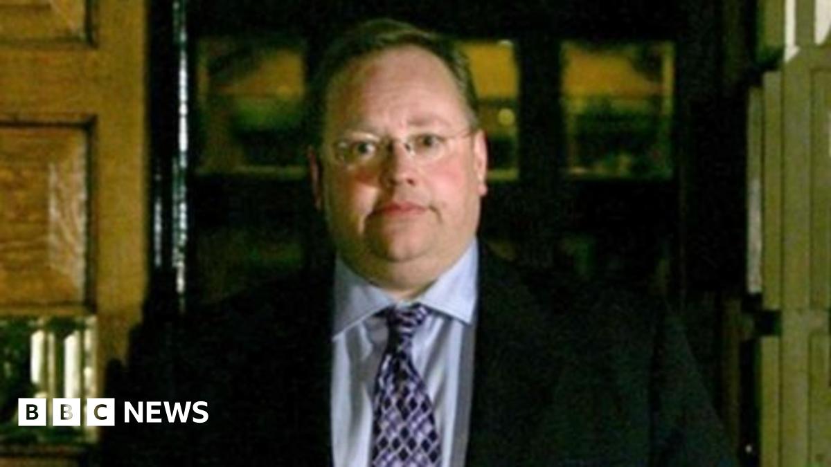 Lord Rennard: Lib Dem 'regret' over complaint handling - BBC News