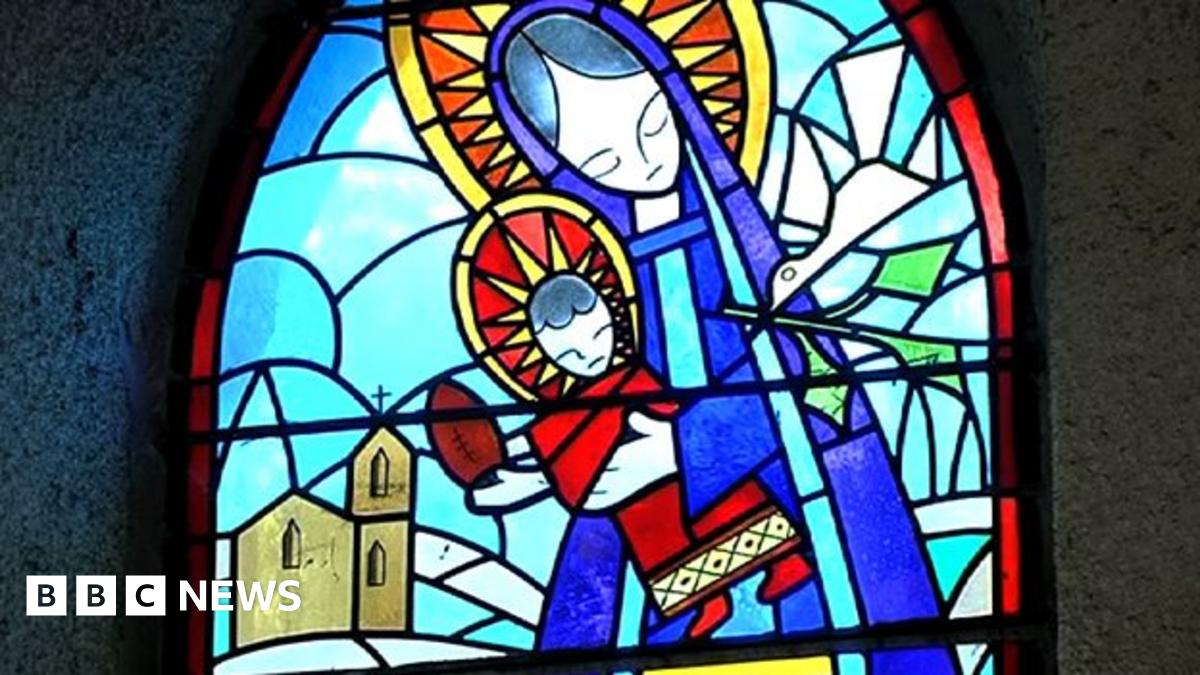 France hopes for help from above in Six Nations - BBC News