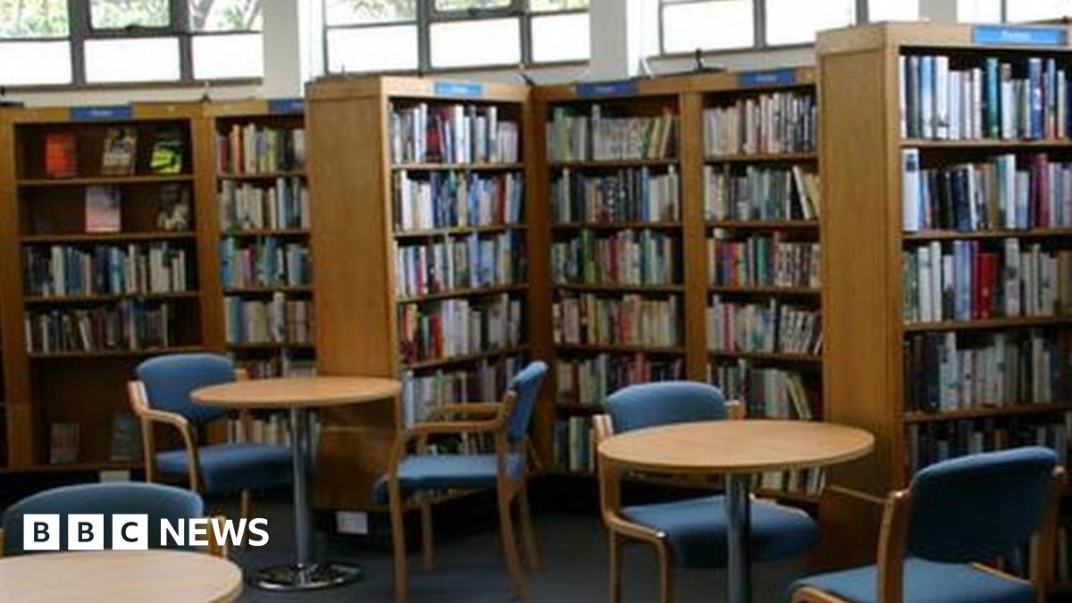 Coventry libraries' online time rises for welfare tests - BBC News